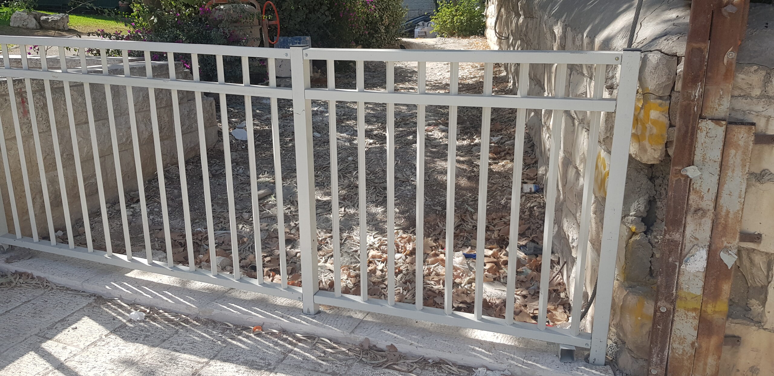 עבודות גידור - אלי שלו פתרונות הצללה בע''מ